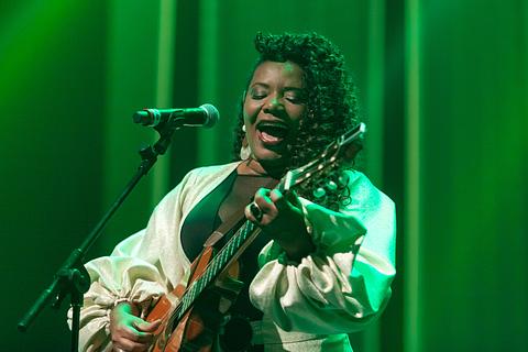 Margareth Menezes | Enciclopédia Itaú Cultural