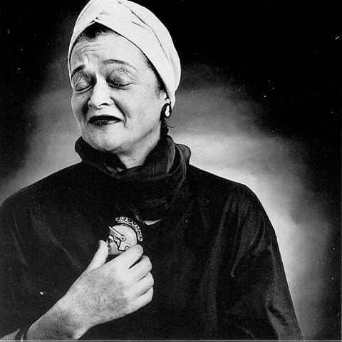 Marie Rucki | Enciclopédia Itaú Cultural