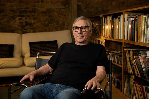 Carlos Zilio | Enciclopédia Itaú Cultural