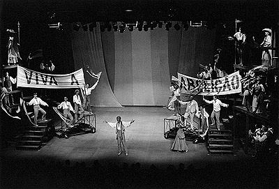 Cena de Chiquinha Gonzaga, Ó Abre-Alas | Enciclopédia Itaú Cultural