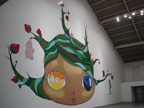 Painel na Exposição “Between Us” na Maskara Gallery em Mumbai ...